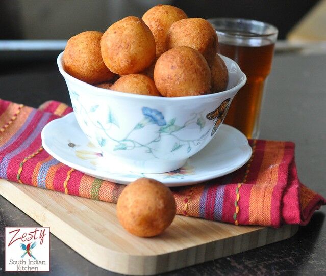 Bunuelos colombianos: Colombian Cheese Fritters - Zesty South Indian ...