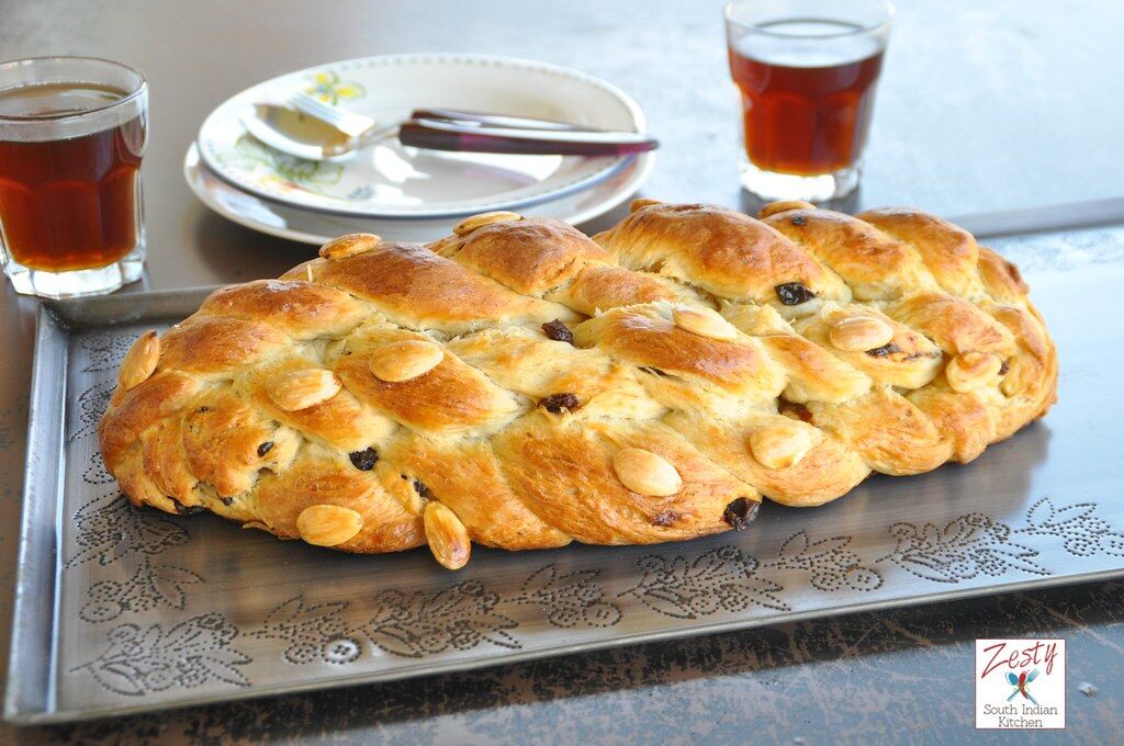 Vánočka : A Christmas bread - Zesty South Indian Kitchen