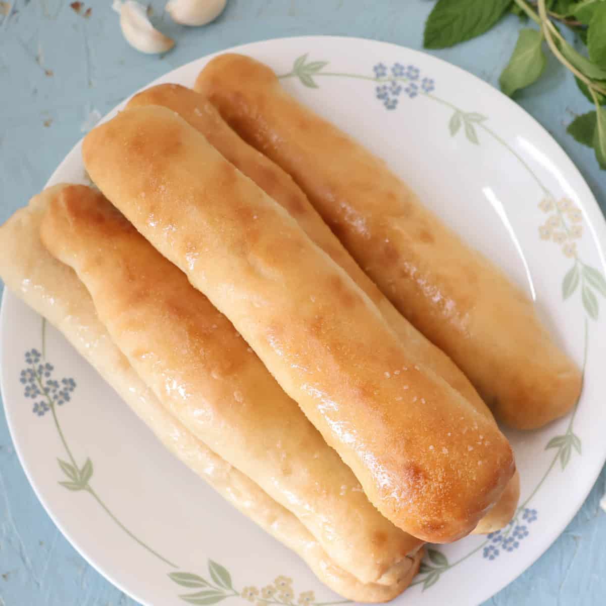 Soft Sourdough Breadsticks (Fluffy, Chewy & Naturally Fermented ...